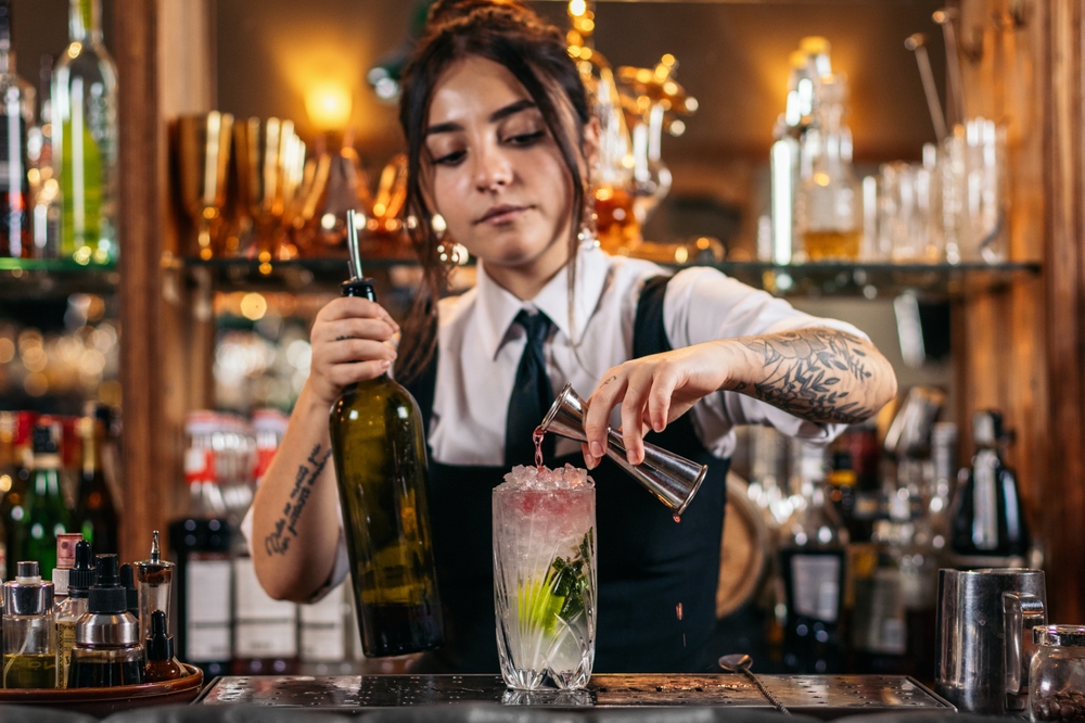 Cocktail Basics: A Beginners Guide to Mixology | Tayl